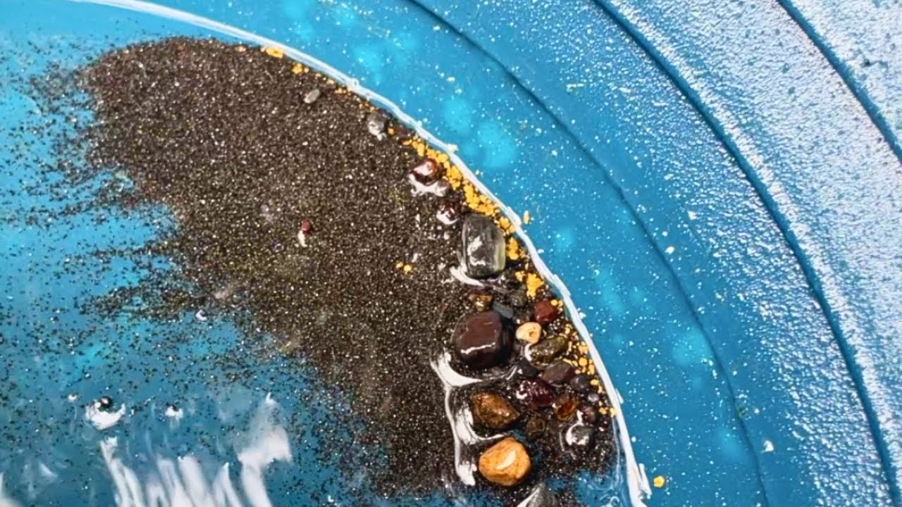 Mining gold off the clay bottom and striking big! - YouTube