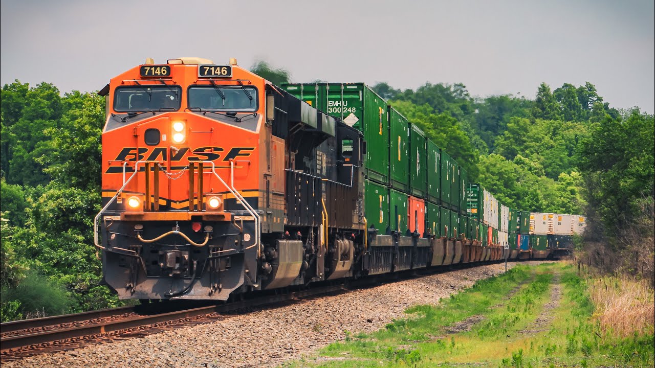 BNSF 7146 leads NS 203 - 6/24/2022 - YouTube