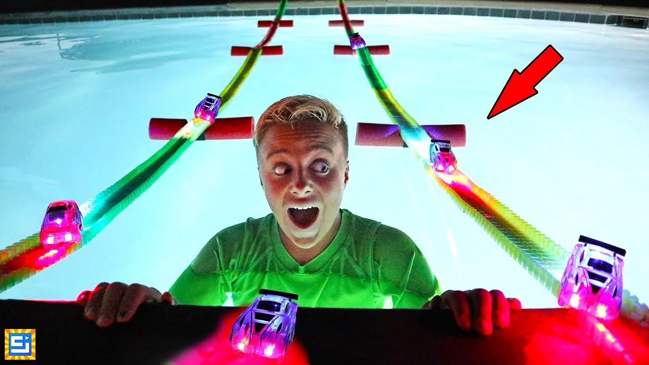 Giant Magic Tracks MINI Electric Car Bridge at Night!! - YouTube