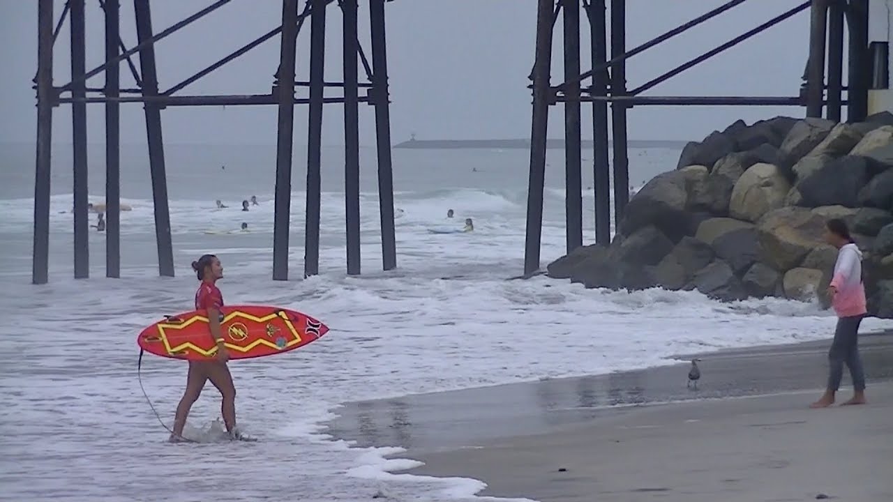 Meah Collins Wins heat at the Supergirl Pro - YouTube