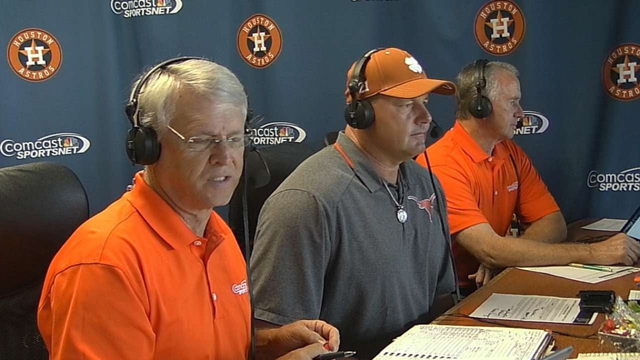 BOS@HOU: Clemens joins the Astros' broadcast - YouTube