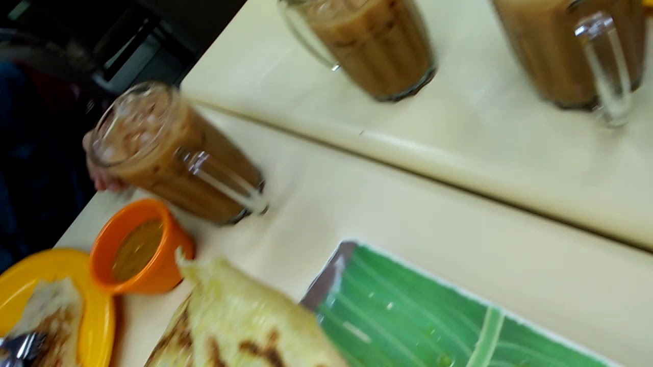 Makan Roti tisu di restoran nasi kandar kayu..bukit jambul.. - YouTube