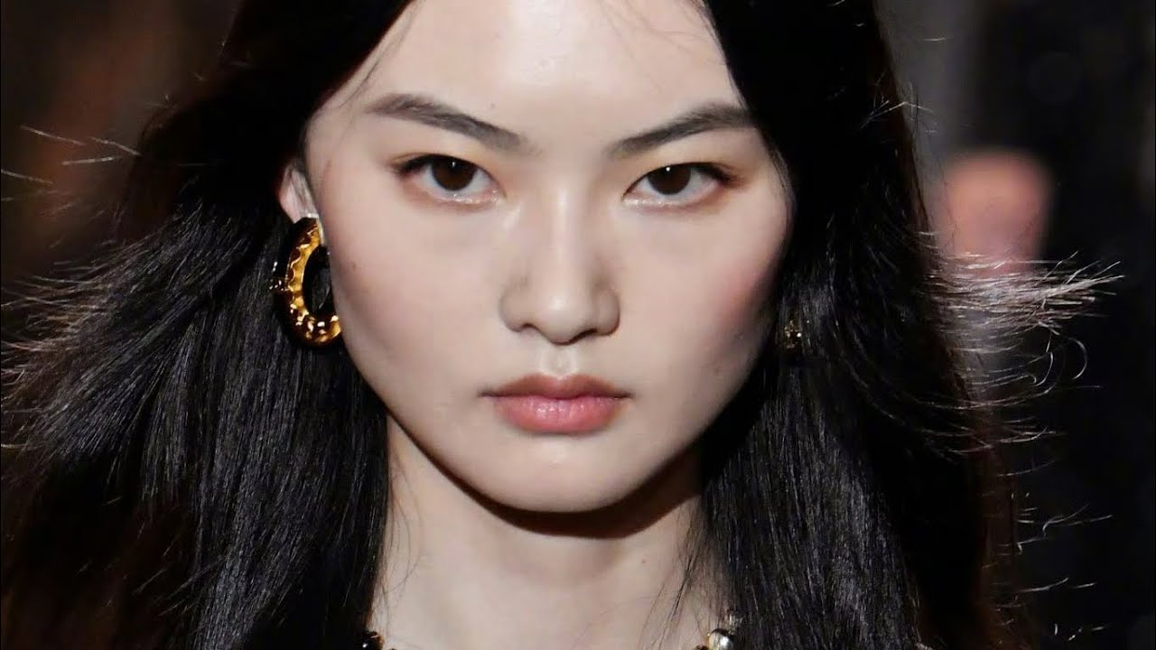 Chinese Super Model He Cong Spring Summer 2024 Runway Collection - YouTube