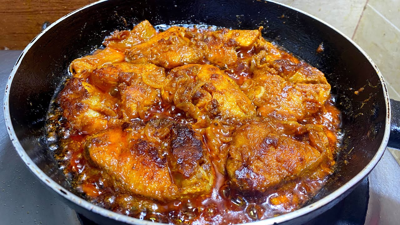 অস্বাধারন স্বাদের মাছের রেসিপি পোয়া মাছ ভুনা।।Poa Mach Vuna Recipe ...