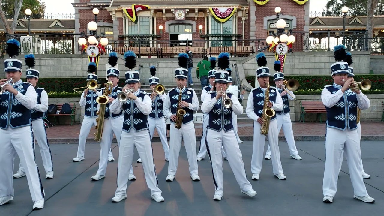Disneyland Band 3/7/2019, 5:25 Main St. Station - YouTube