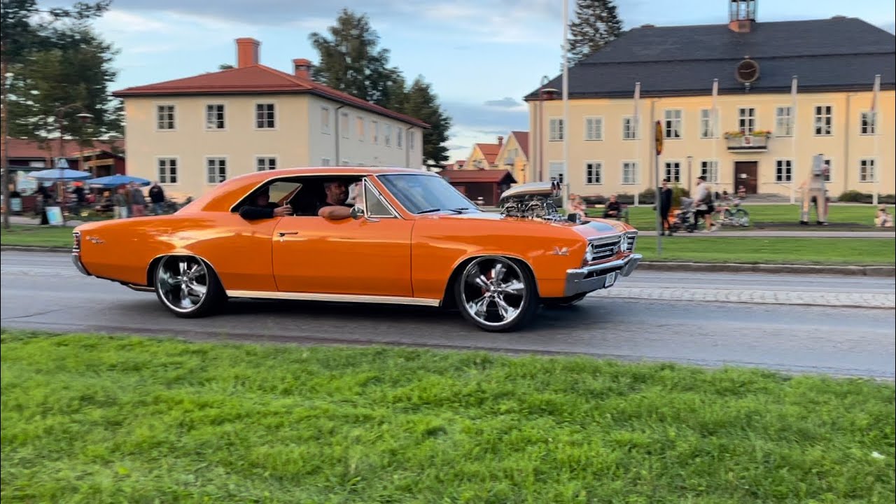 Classic car week 2023 (CCW). Modernum tar med matservisen och ställer ...