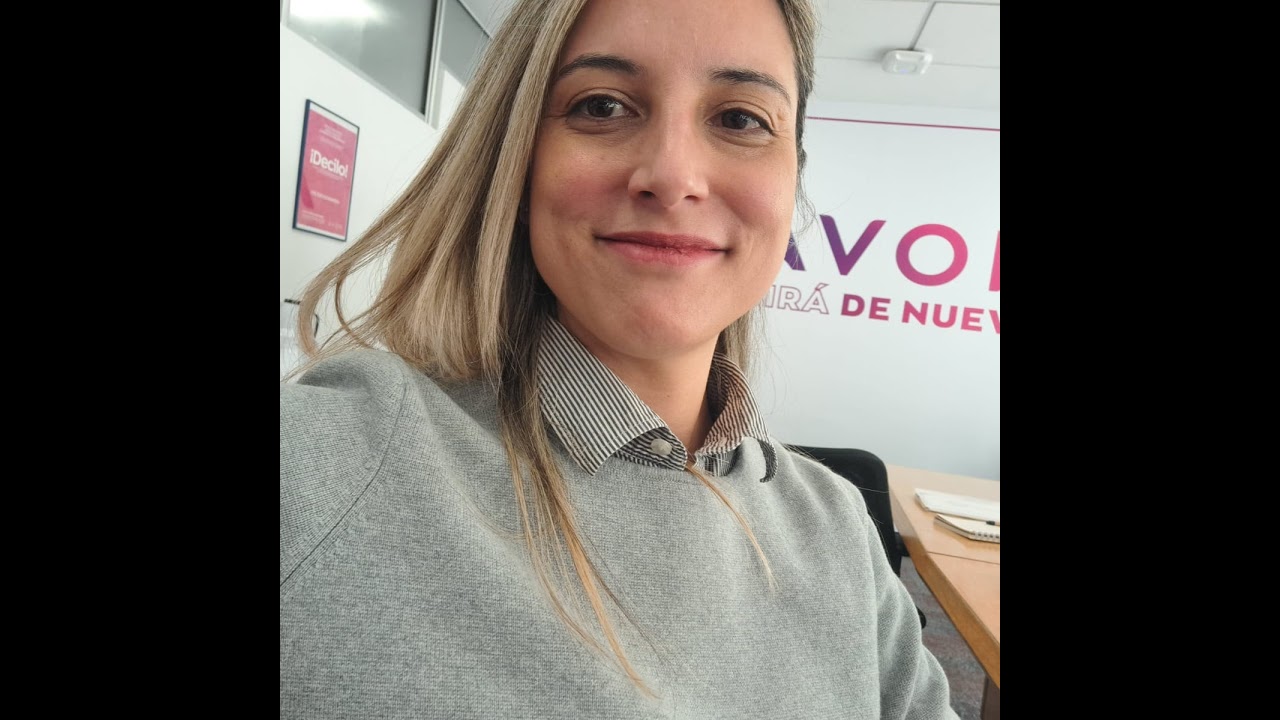 Emisión en directo de Luciana Aranda - YouTube