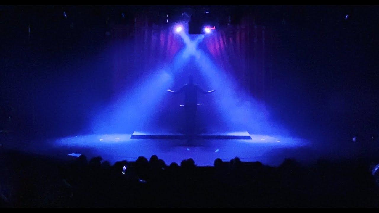 Illusionist Johnny Magic “America’s Great Touring Magic Show” - YouTube