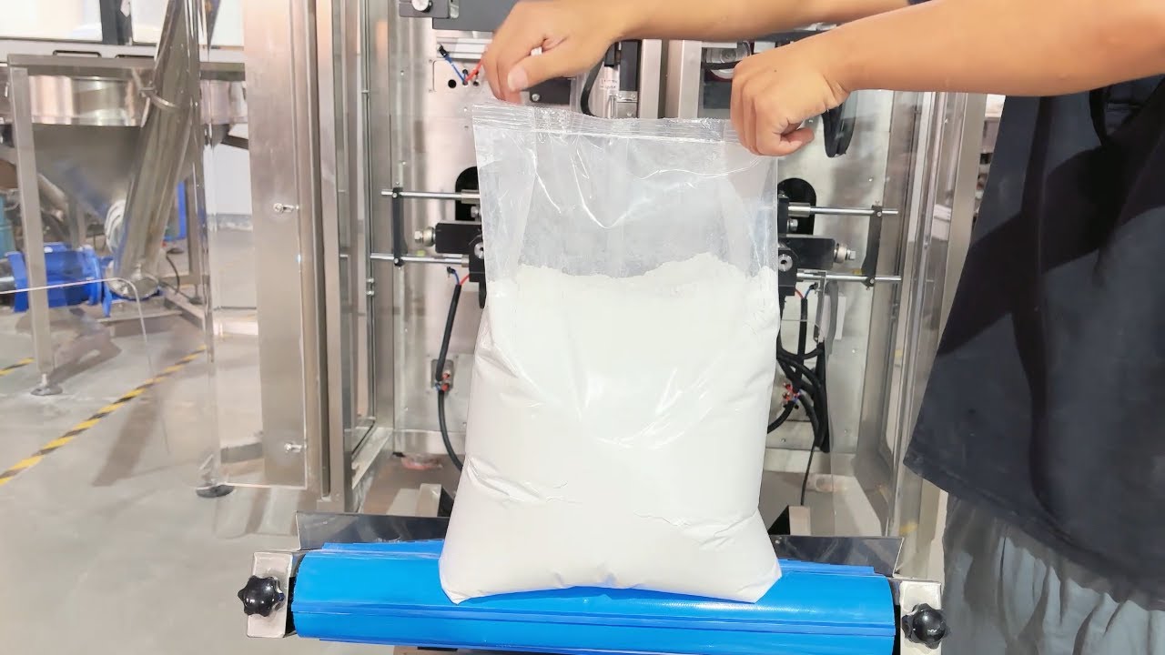 Samfull automatic 5kg 10kg powder bag filling and sealing machine - YouTube