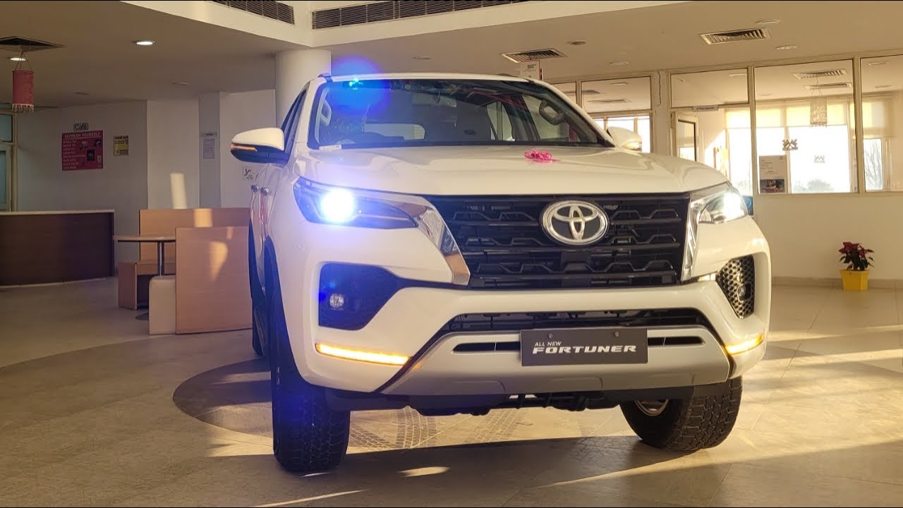 Toyota Fortuner 2023 Base Model In-Depth Review with On Road Price ...