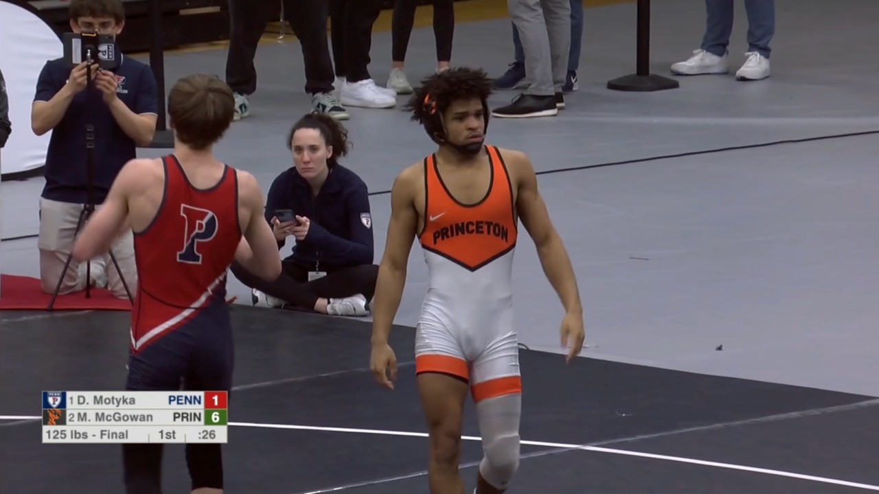 125lbs Marc Anthony McGowan (Princeton) vs Davis Motyka (Penn) - YouTube