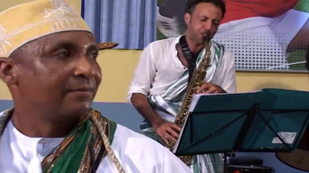 La culture Comorienne - YouTube