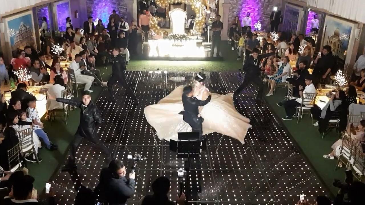 XV FATIMA // Vals de presentación y madrinas 💯🤯👑 - YouTube