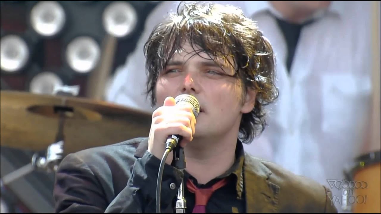 Gerard Way - Juarez [Voodoo Music Experience 2015] - YouTube