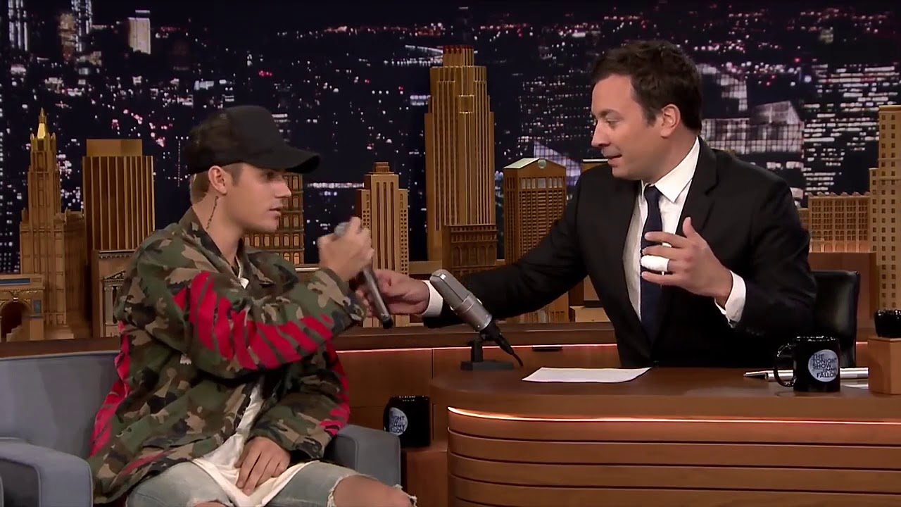 Justin Bieber laughing enjoying moments - YouTube