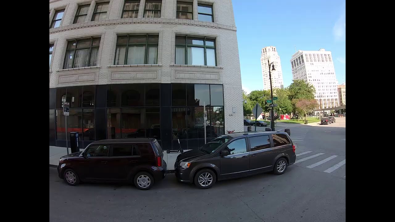 Driving Detroit - Urban Architecture - Foxtown - Downtown - Grand ...