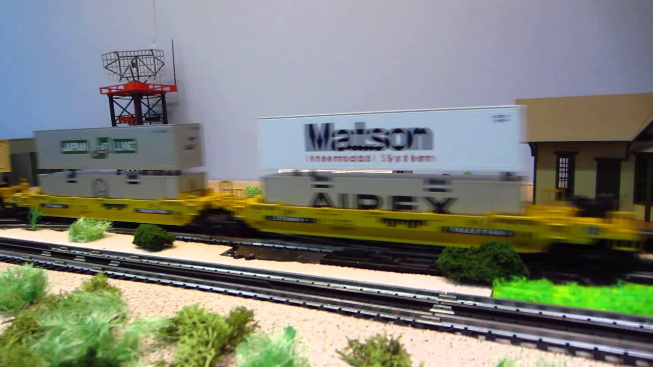 Santa Fe intermodal container train and trailer train. - YouTube