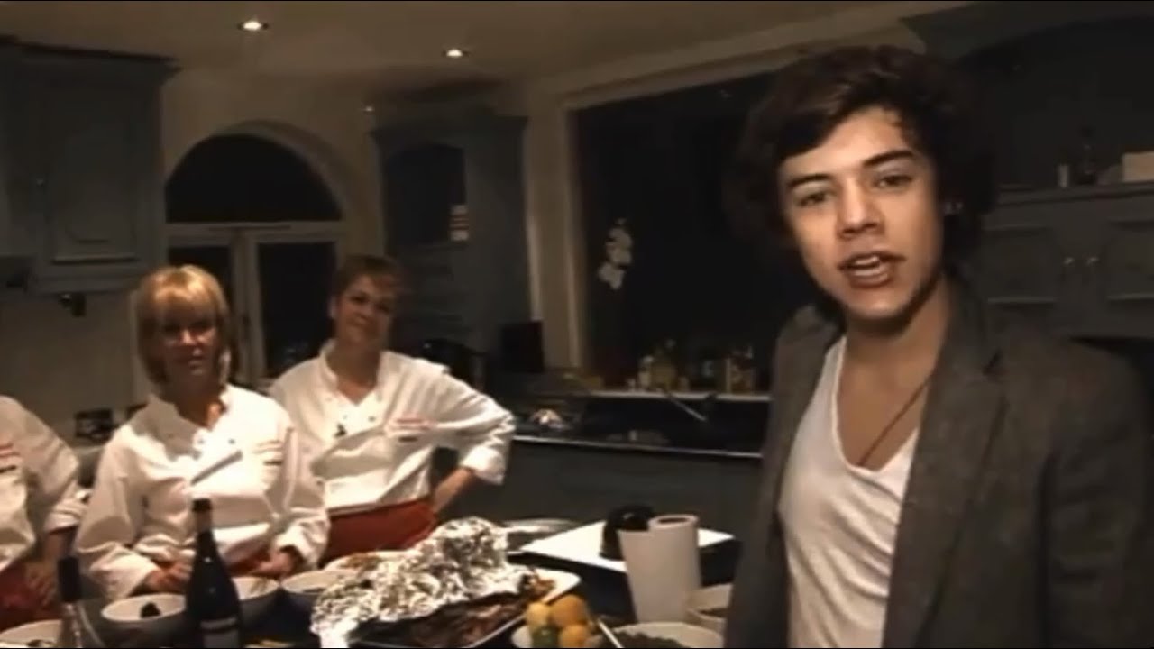 One Direction Christmas dinner on x-factor - YouTube