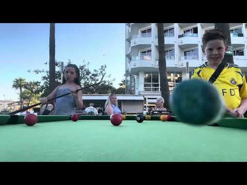 Brother Vs Sister 1v1 Pool Table. EthanGamingBoy