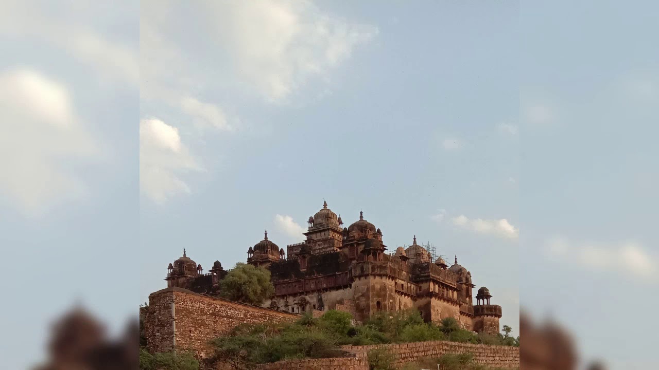 Datia old palace - YouTube
