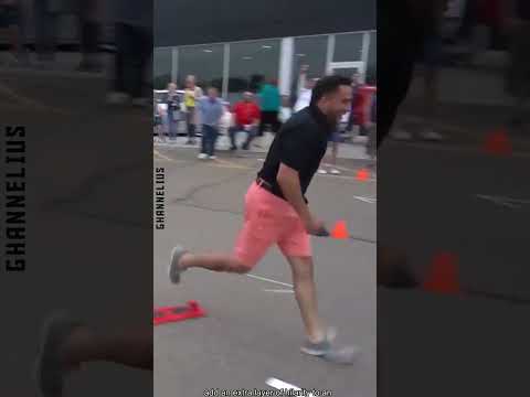 Komedi Dunyası trafikte yapıla artistik hareketler