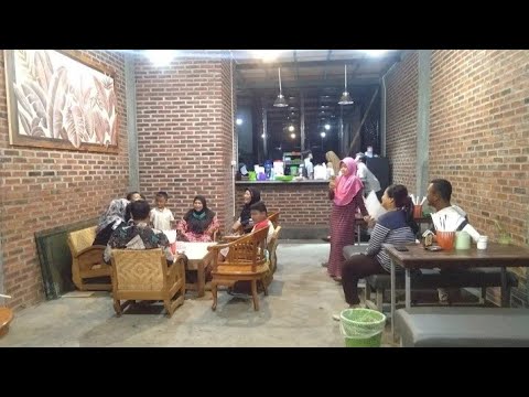 RESTO "ADA RASA" REVIEW MAKANAN BUKBER #kulinerbatang - YouTube