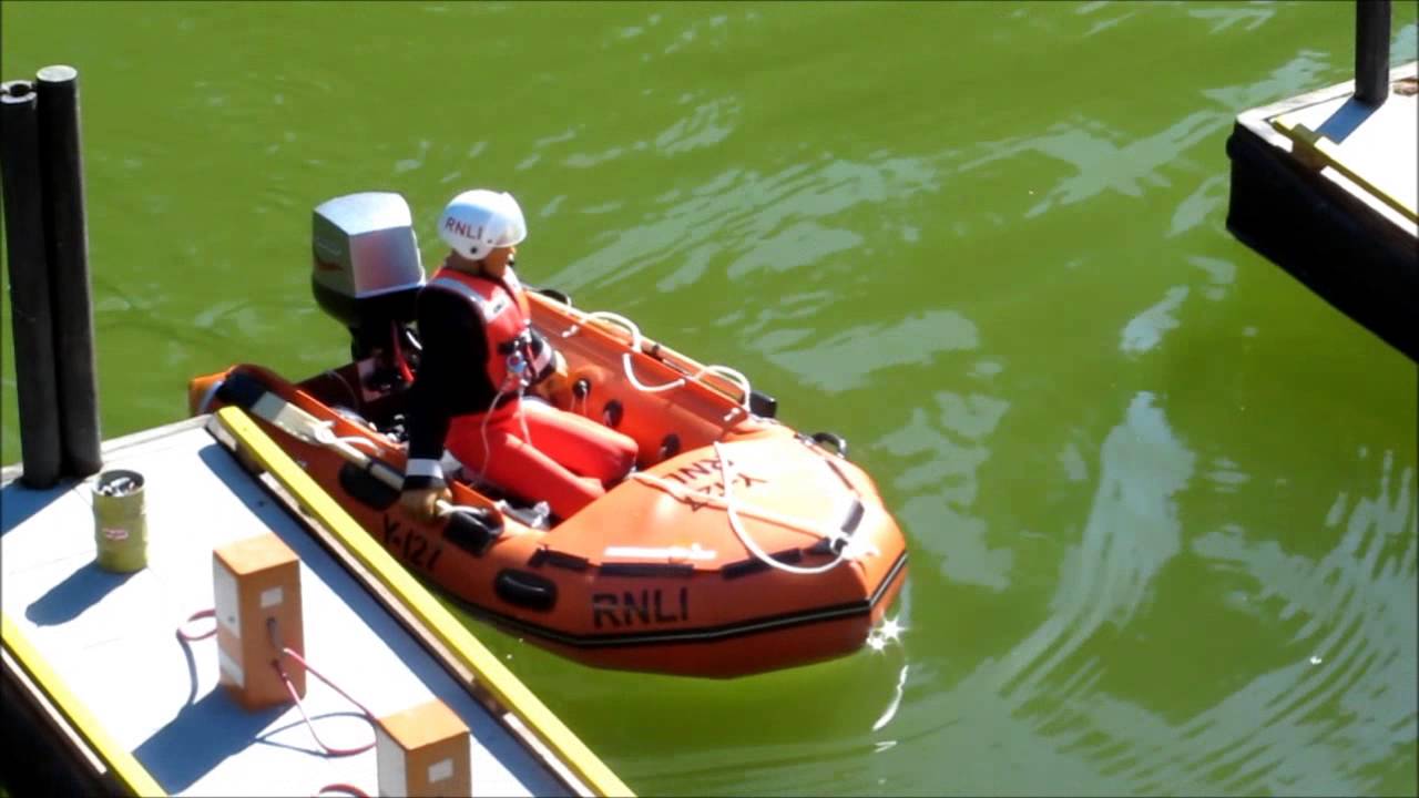 Radio Controled RNLI Y-127 Lifeboat by Kobus - YouTube