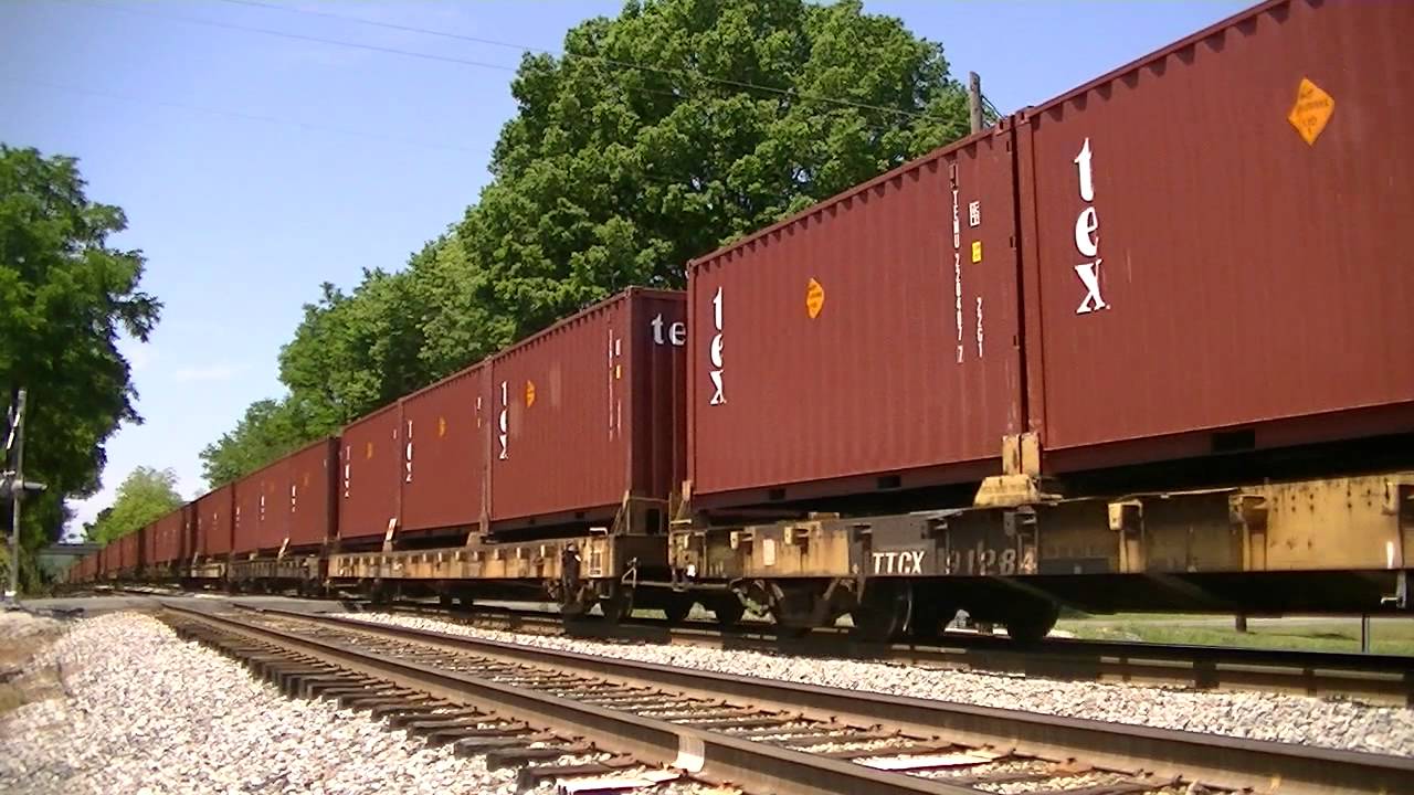 UP 8461 Leads CSX W873-04 in Tunnel Hill, GA - YouTube