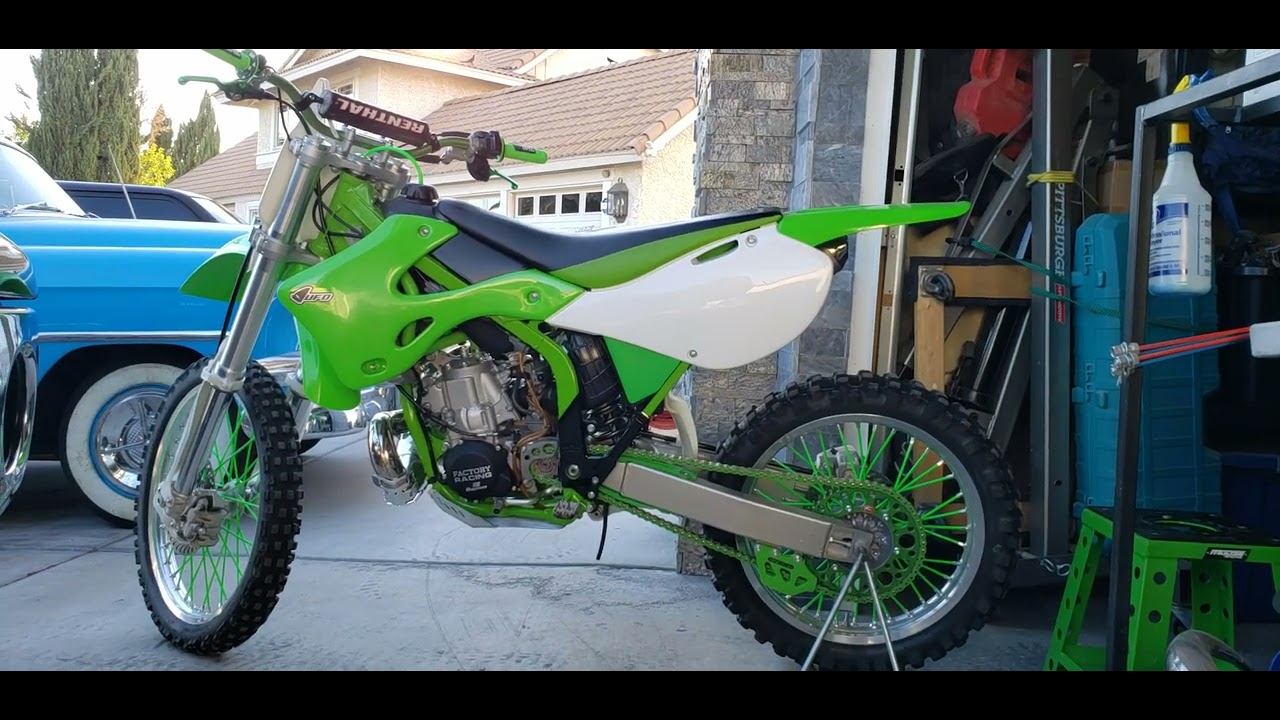 Kawasaki 01 KX 250 2 Stroke show room condition.. - YouTube