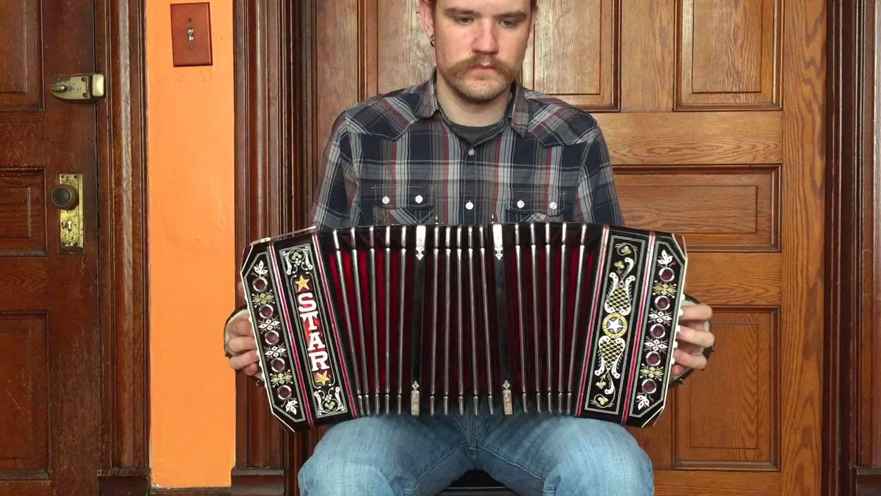 Lördags Waltz -Chemnitzer Concertina - YouTube