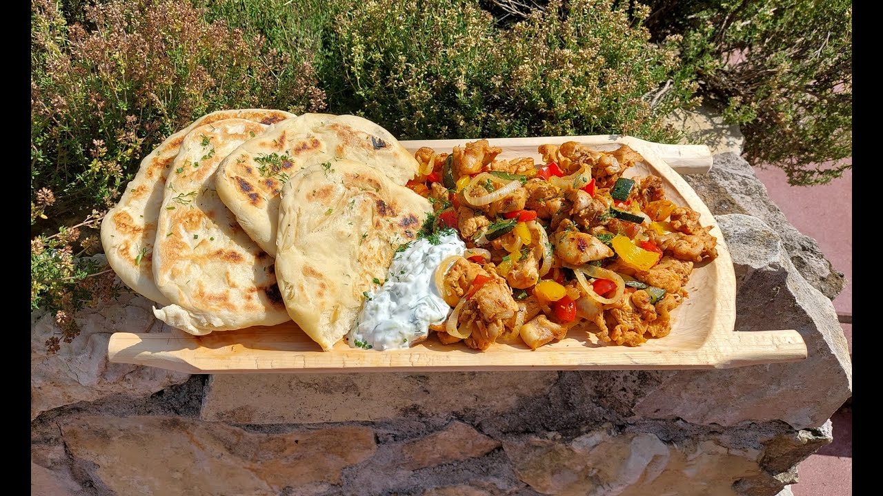 PLACKI PITA I GYROS PRZYGOTOWANE NA OGNISKU #obiad #gyroscope #kurczak ...