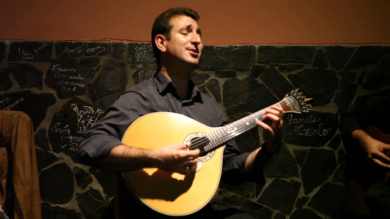Hugo Afonso, "Fado das Horas" - "Fado Sagitário" - YouTube