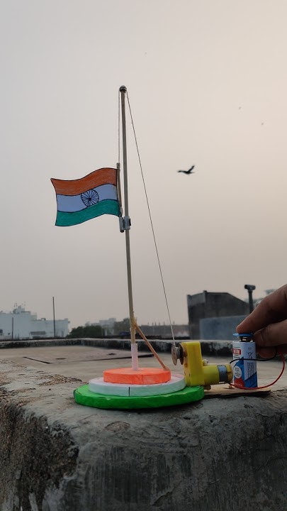 Flag Hoisting 😍 #arduino #electronicproject #eazytronic #experiment #papercraft #26january - YouTube