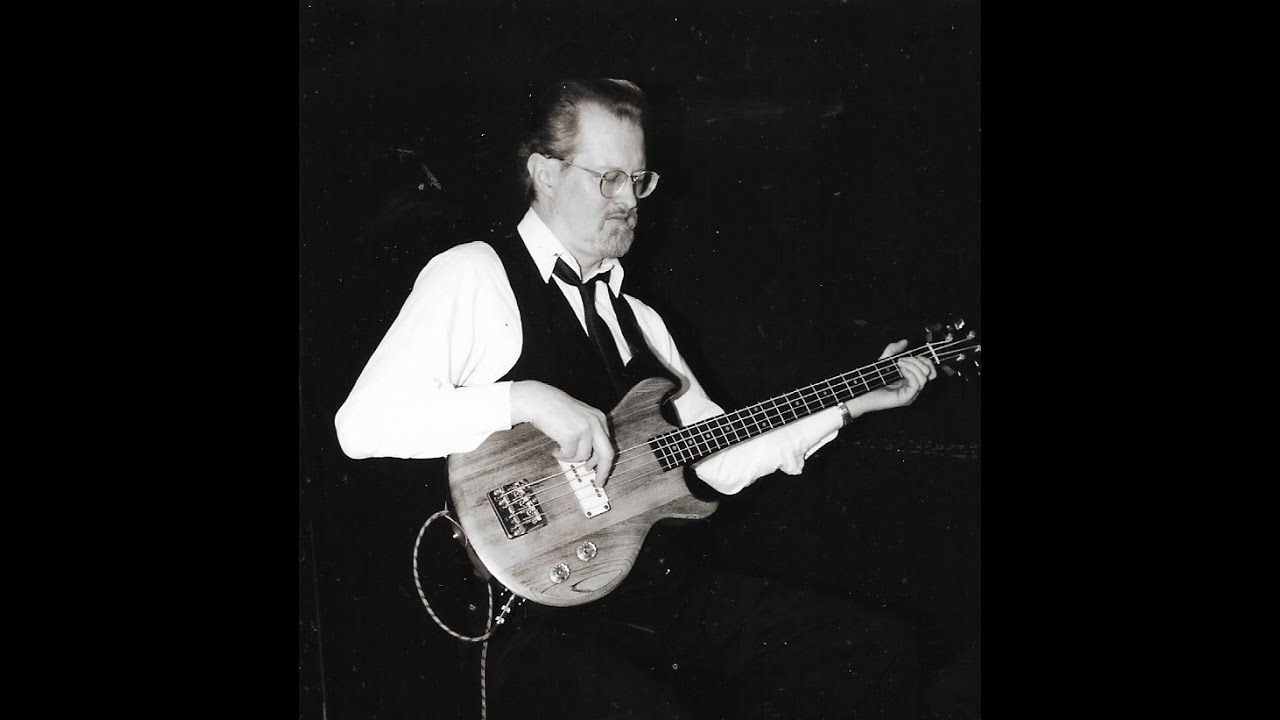 "Roxanna" written and performed by Tom Frederick with the Roadmasters ...