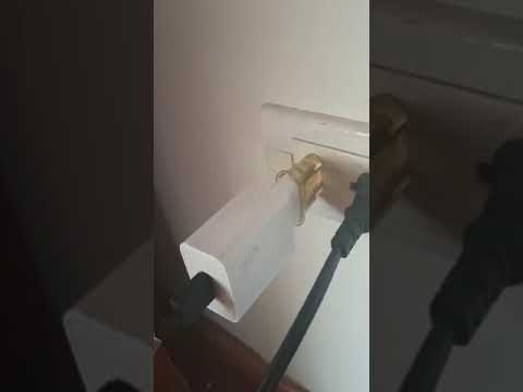 Cómo desconectar un cable - YouTube