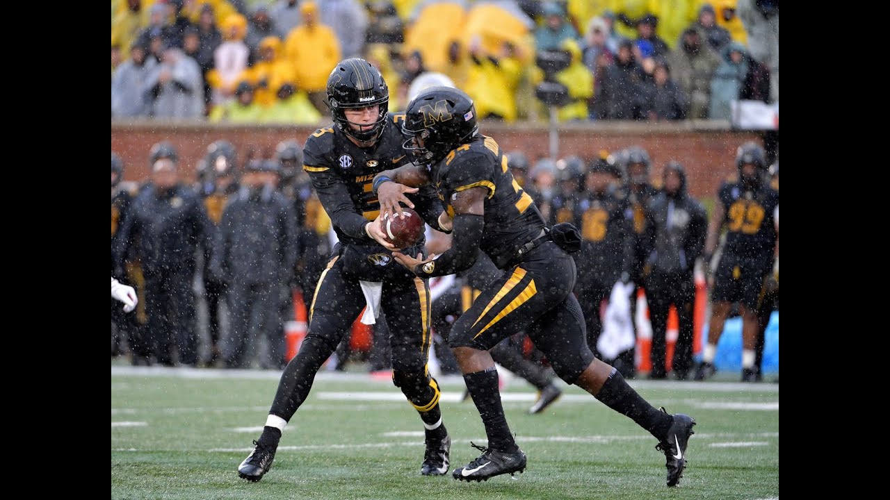 Simple Spread Offense: Spread power run play - YouTube