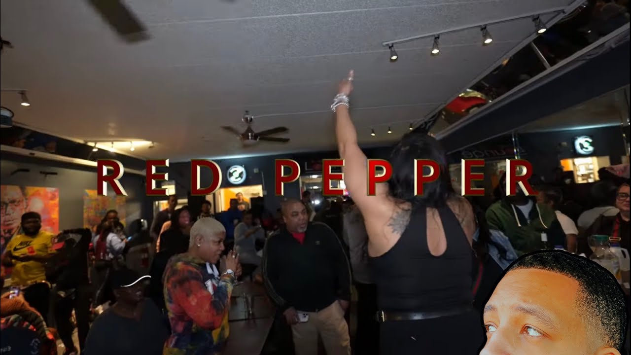 Red PEPPER LOUNGE was UNBELIEVABLE is this still a vlog - YouTube