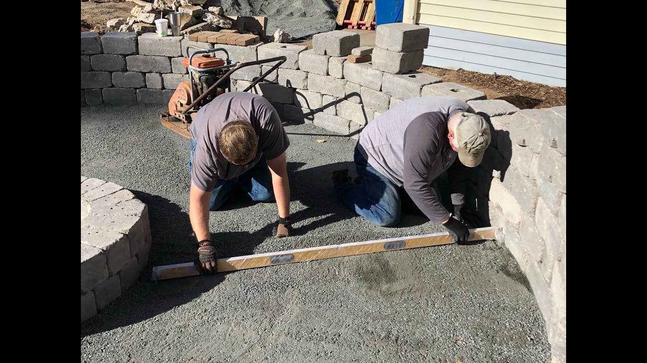 Level Screeding for Patio Floor - YouTube