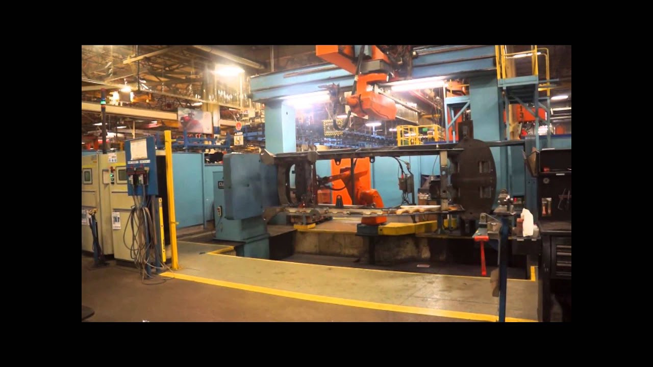 CLOOS Robot Welding Station - YouTube