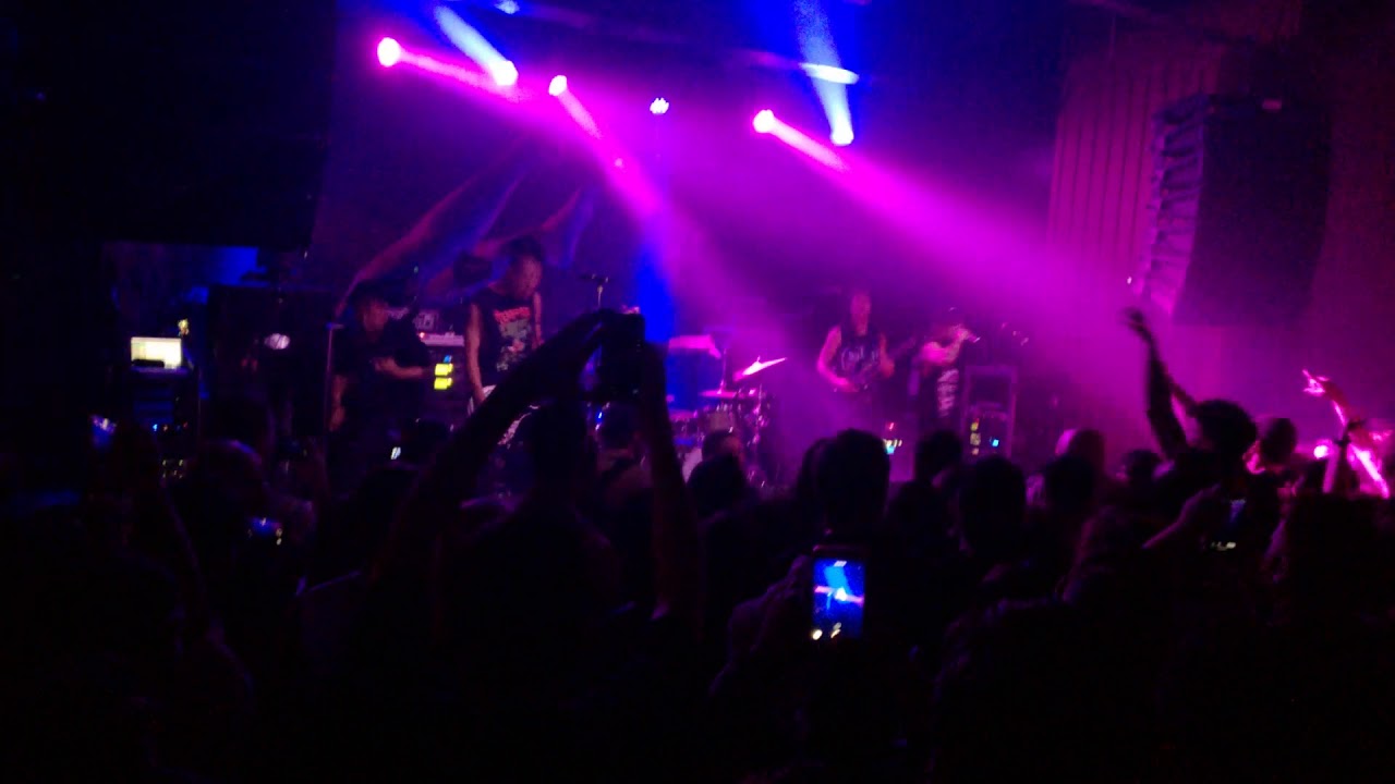 Crystal Lake - Helix & Aeon ft JT Cavey of Erra (The Neon Alien Tour ...