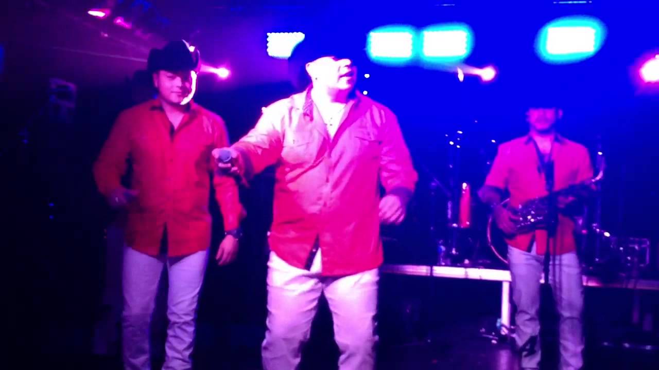 Tus ojos mexicanos lindos grupo azabache - YouTube