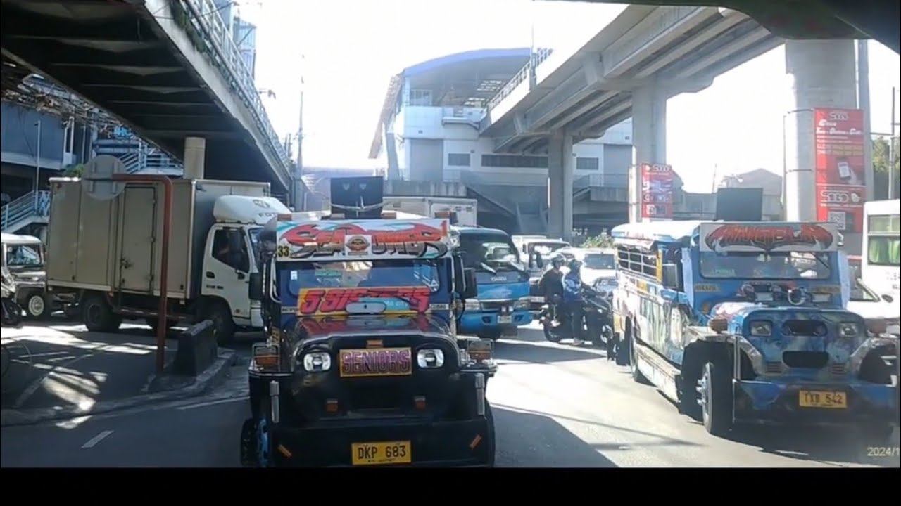 Manila Moments... Jeepney ride - YouTube