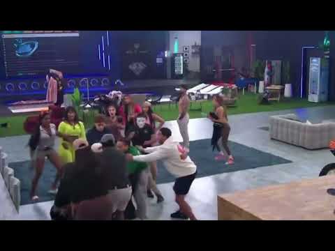 Pelea de Yina Calderón y chanell 