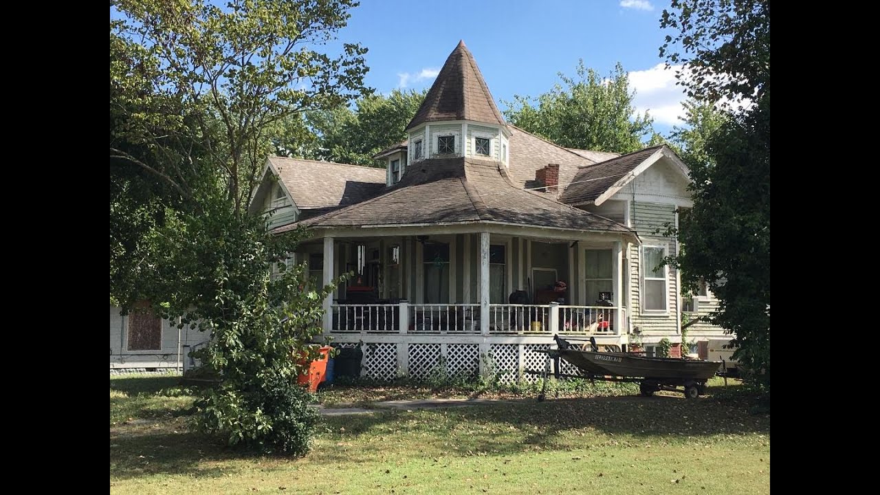 Sumner IL Oct 2 2019 - YouTube