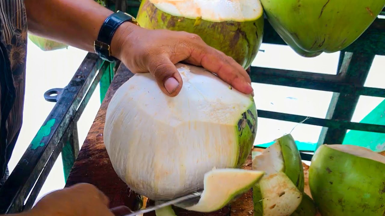 Satisfying Coconut Cutting Skills #viralvideo #viral #food - YouTube