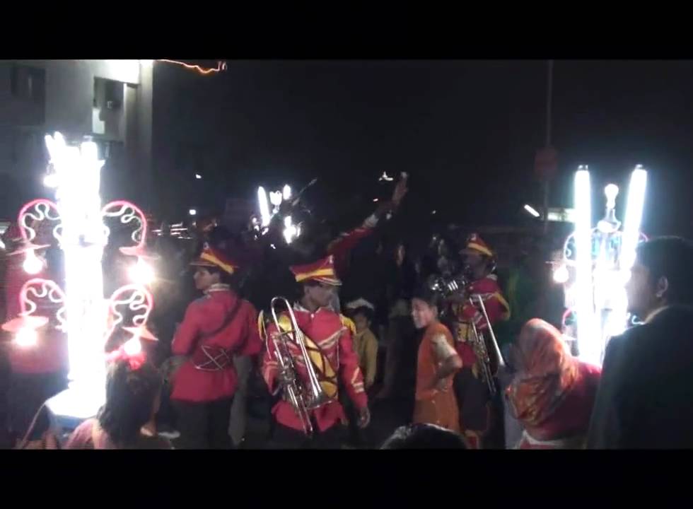 Alai de nunta in India - YouTube