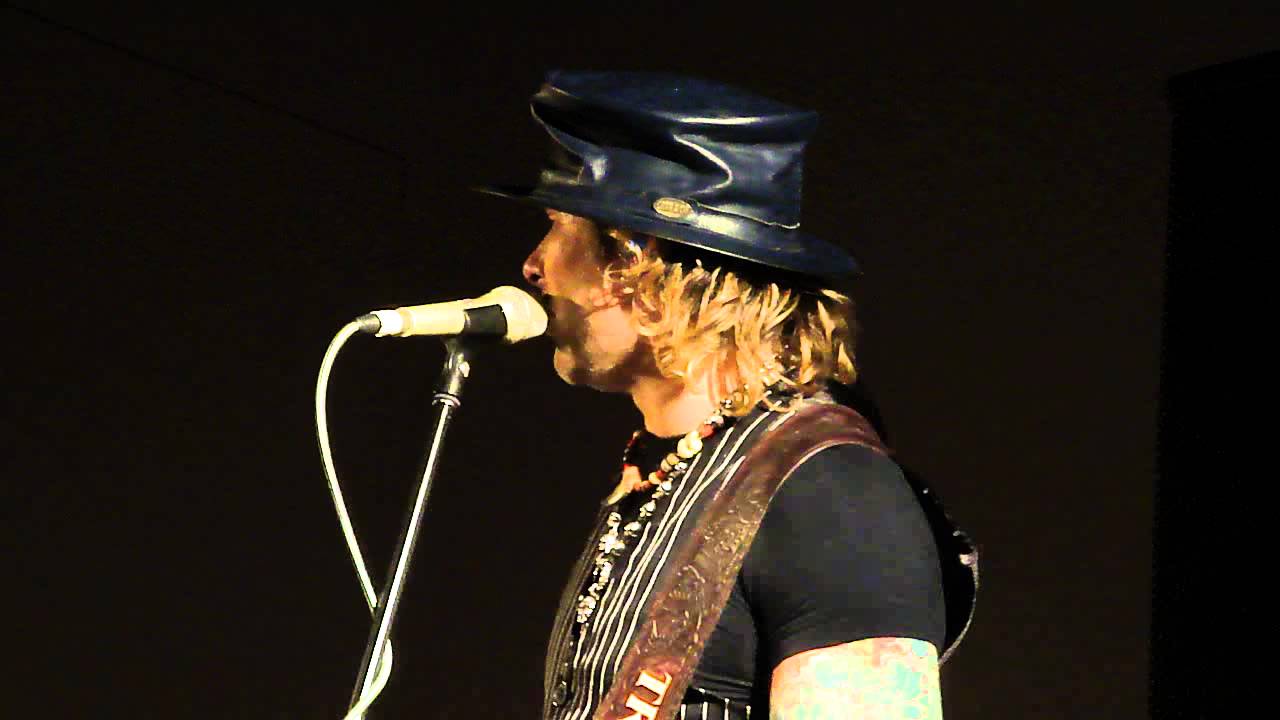 Mike Tramp, a lot of talking in danish and Boom Boom . - YouTube