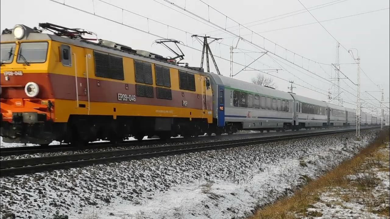 EP09-046 z IC Kujawiak relacji Bydgoszcz - Chełm - YouTube
