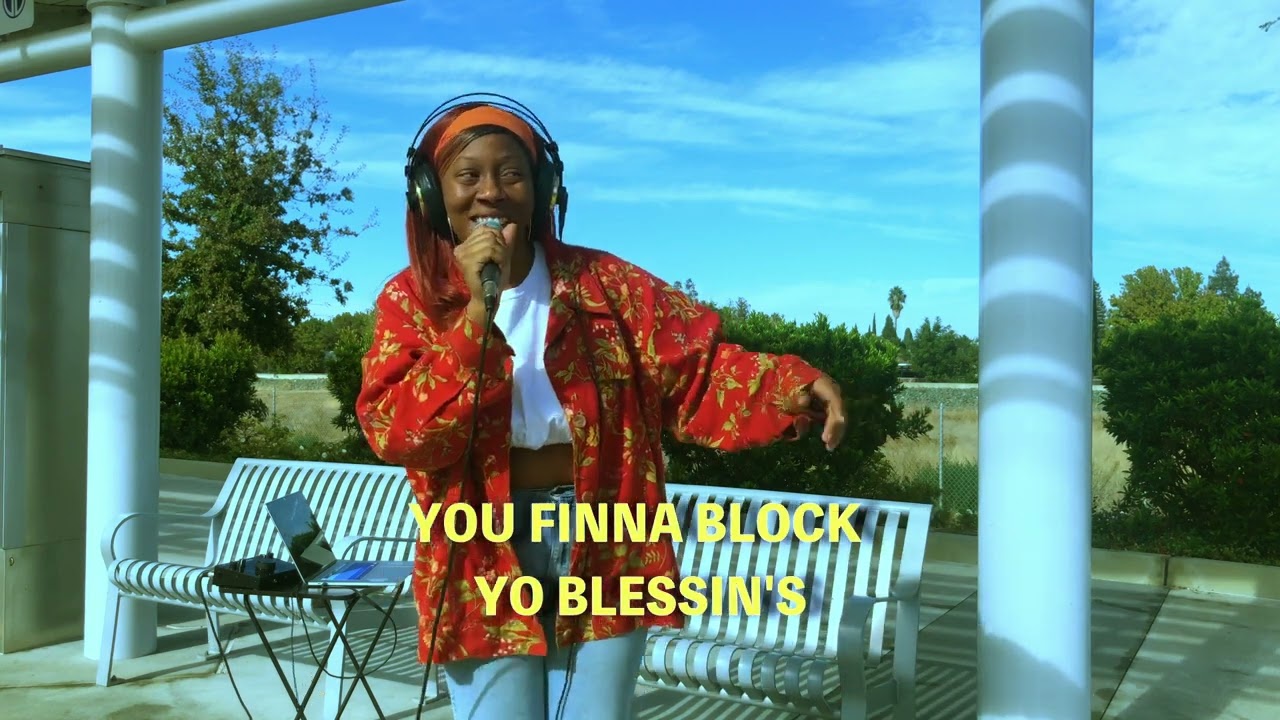 Yanaa - Mona Lisa (Live Vocals) - YouTube