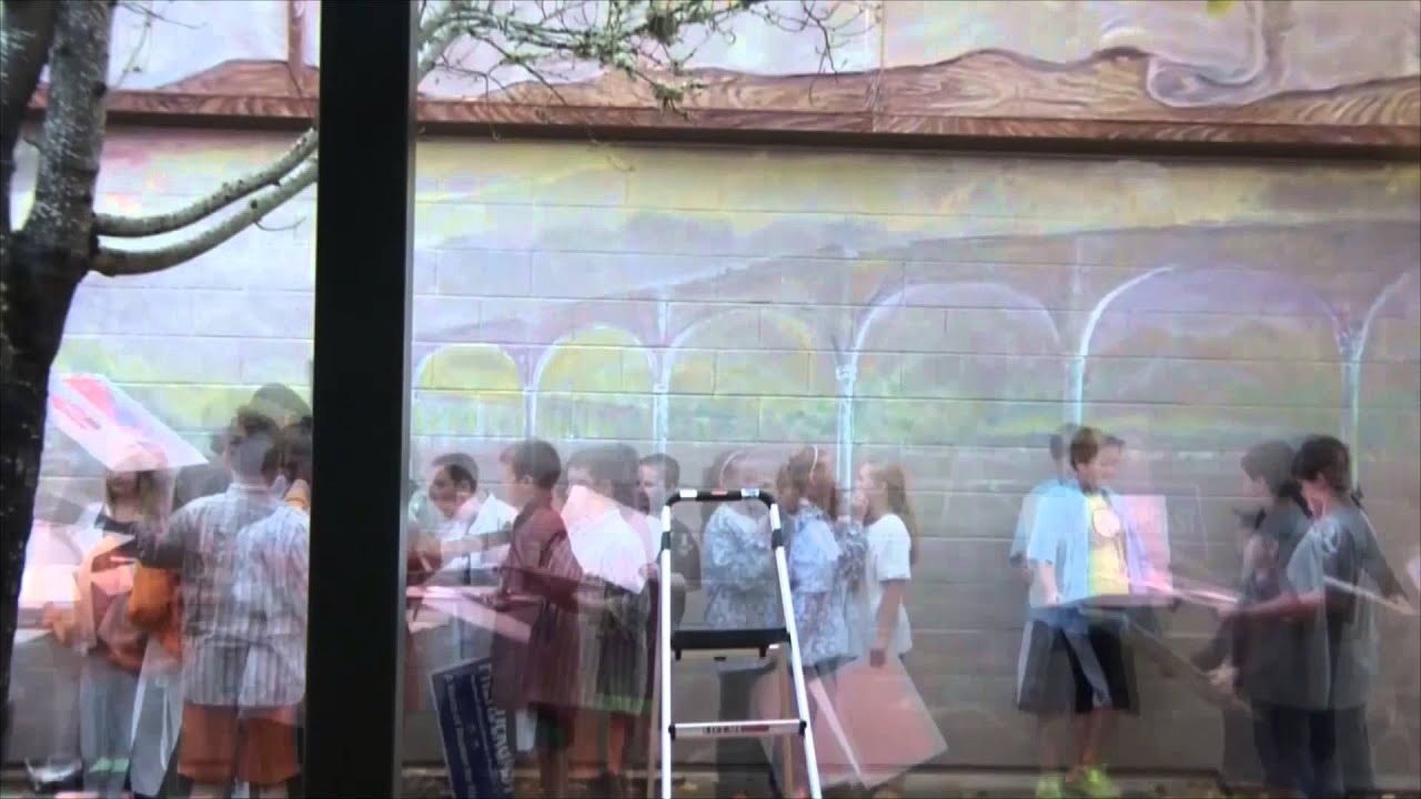 2mintimelap of Ruch School mural - YouTube